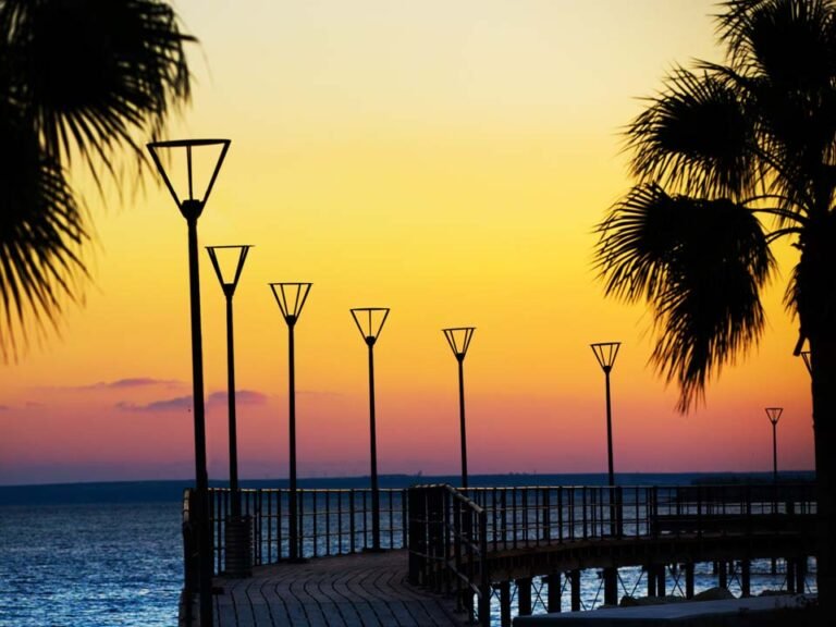 Limassol Promenade Molos - Cyprus Tourist Guide